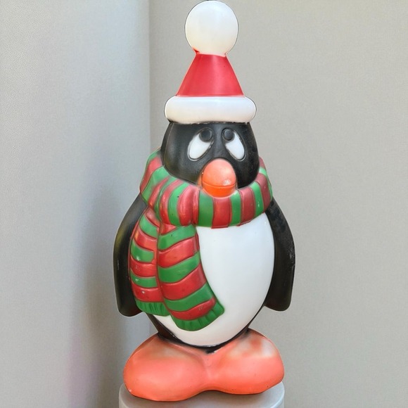 Holiday | Vintage Blow Mold Chilly Willy The Penguin General Foam 2913 ...
